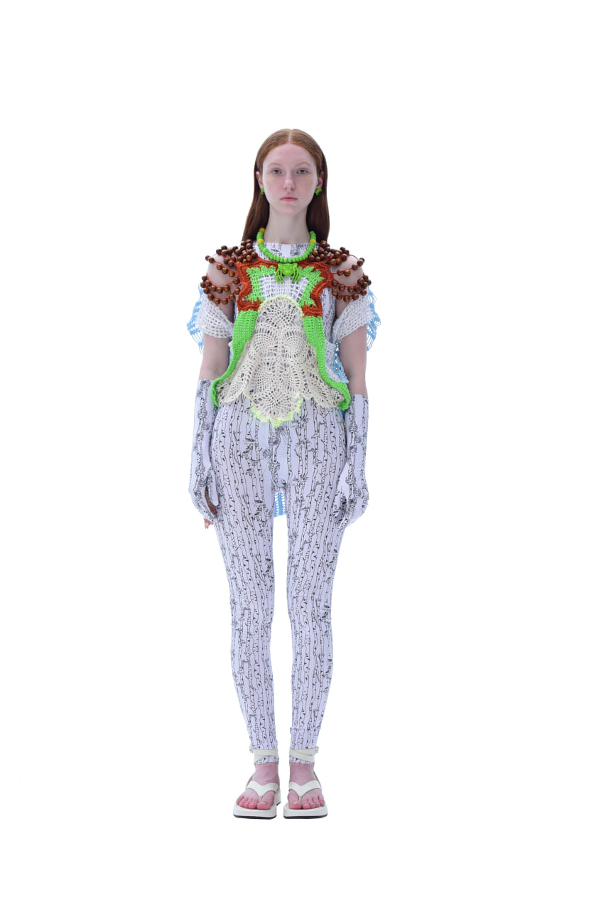 Vereja: Fantasy top with wooden details - Inspired by vintage napkins